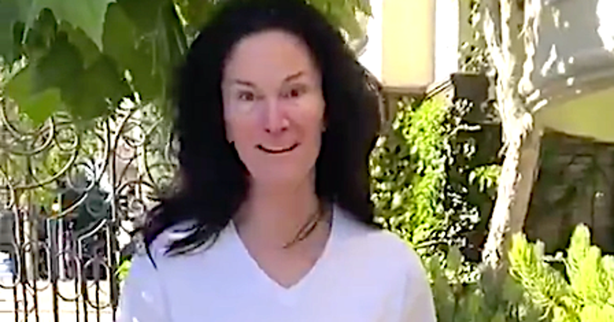 White Woman Calls Cops On Man Writing 'Black Lives Matter' On His Own ...