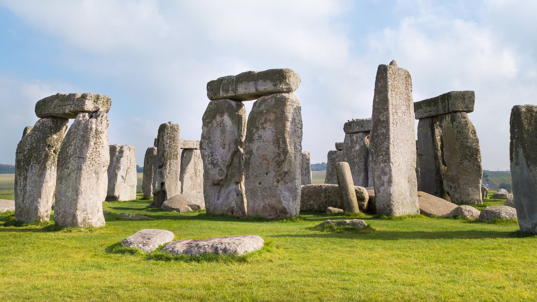 'Massive Prehistoric Structure’ Discovered Near Stonehenge Dates To ...