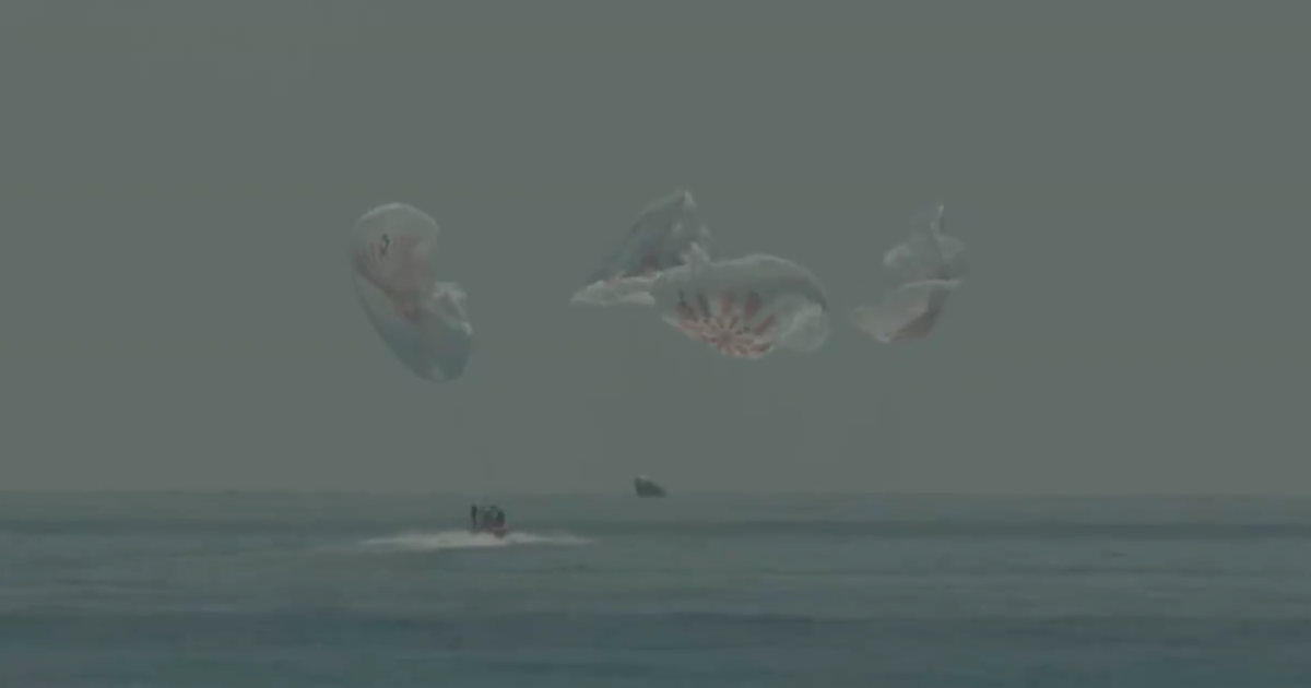 SpaceX Capsule And NASA Astronauts Make First Splashdown In 45 Years ...