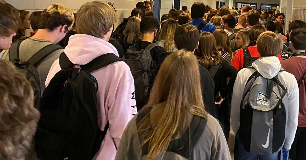 Georgia Schools Reopen To Packed Hallways And Students Testing Positive ...