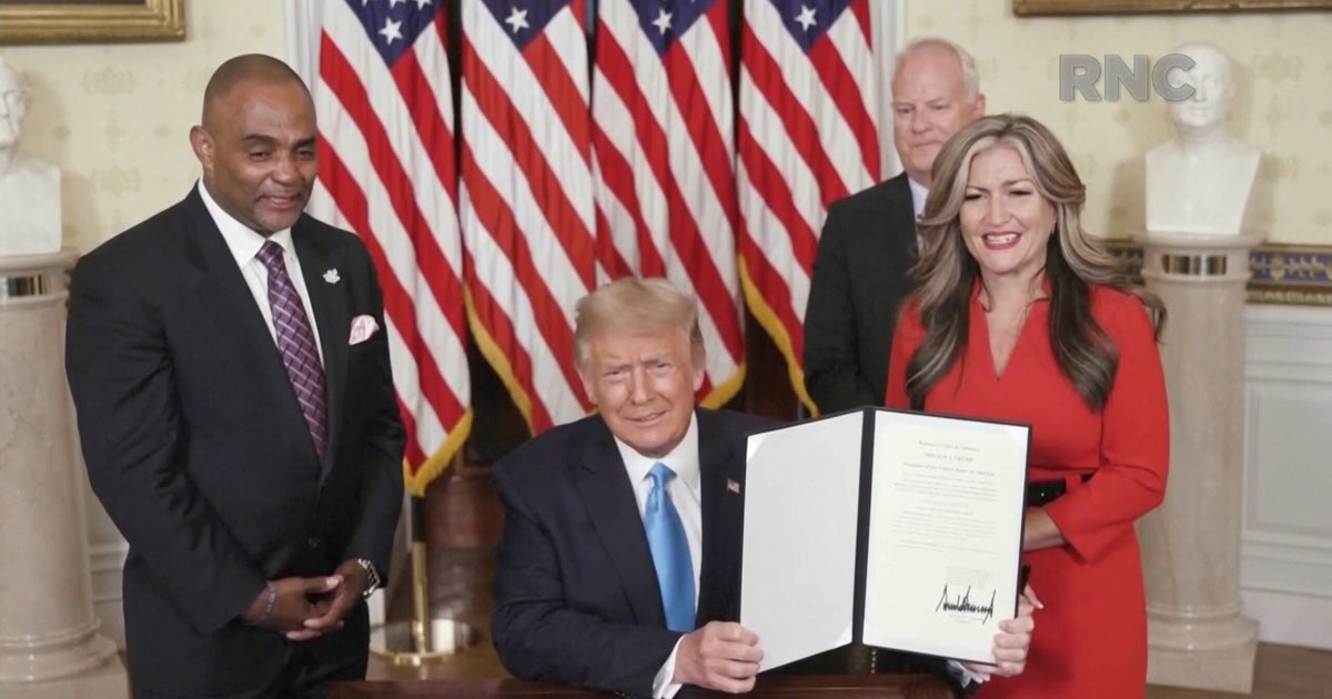 Trump Uses His Clemency Power As A Political Prop During RNC | HuffPost ...