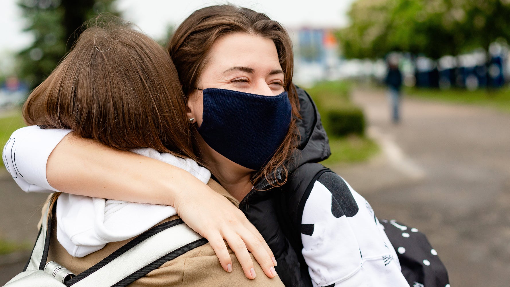 Hugs Are Our Pandemic Weakness. Are They Gone Forever? | HuffPost UK Life