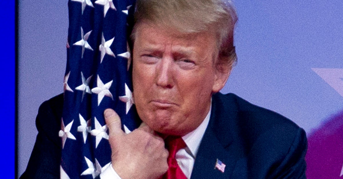 Trump Rally Flag Lift Collapses During His Speech In North Carolina ...