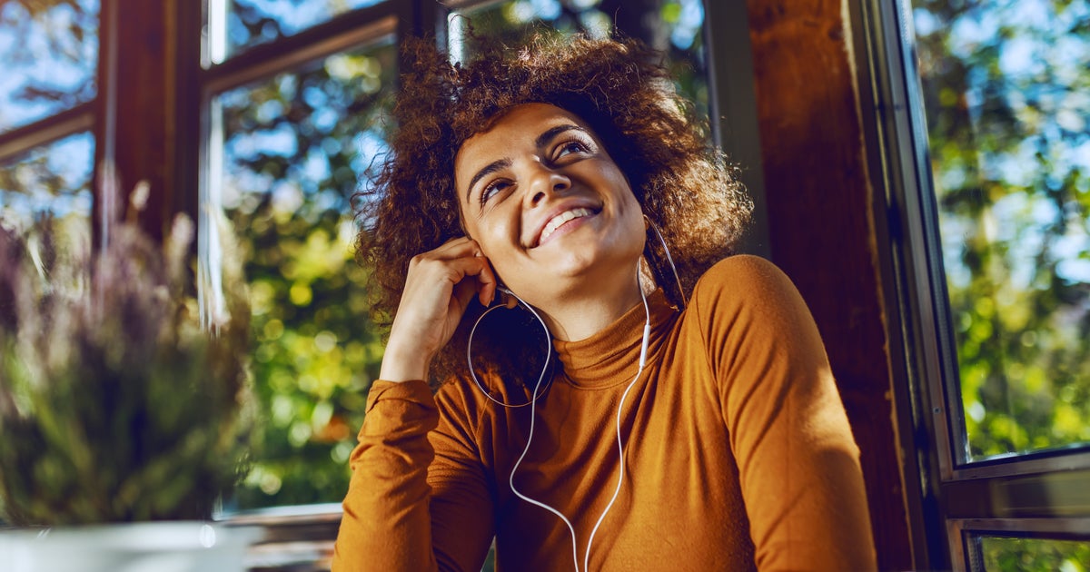 How To Embrace Alone Time (And Even Start Enjoying It) | HuffPost UK Life