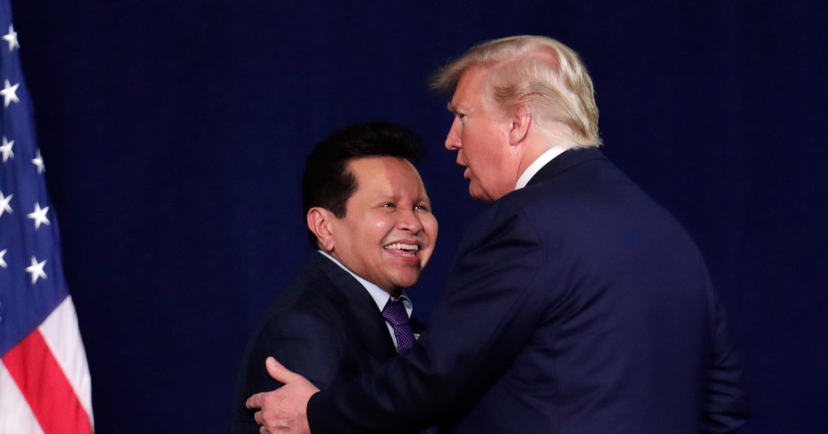 Florida Megachurch Pastor Tells Evangelical Congregants Not To Take ...