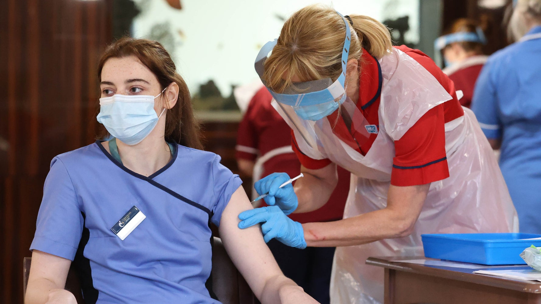 Pfizer COVID-19 Vaccine Allergic Reactions: How Worried Should You Be ...