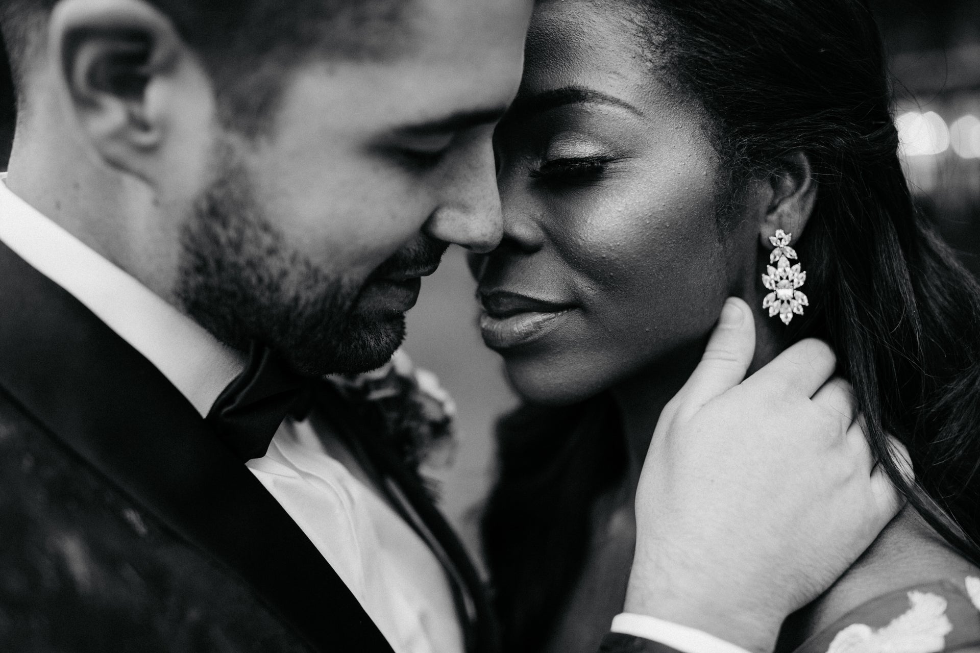 25 Striking Wedding Photos That Beautifully Captured Love This Year ...