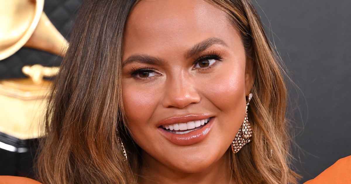Chrissy Teigen Got Her Nose Pierced And It Went Hilariously Wrong ...