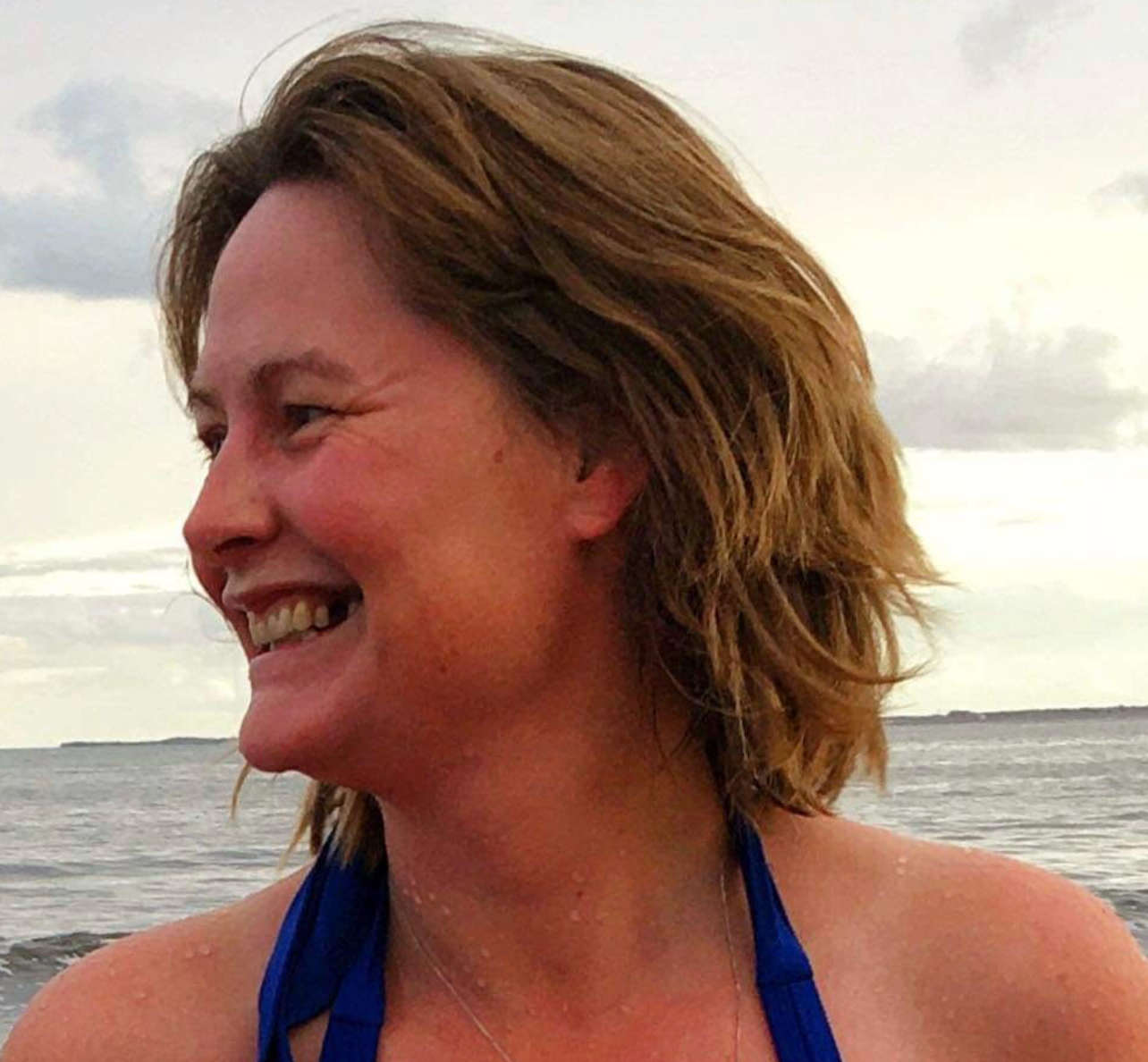 Gill Castle - Mother of one, a cold water addict, triathlete and cat ...