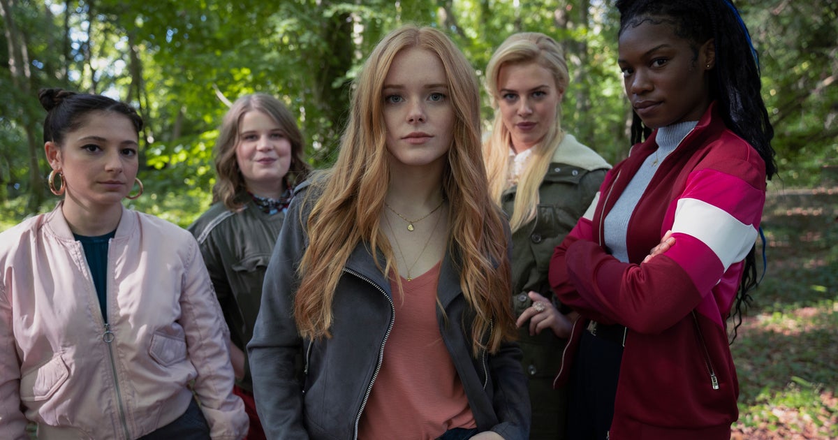 The 10 Most Popular Shows On Netflix Right Now (Jan. 25) | HuffPost Life