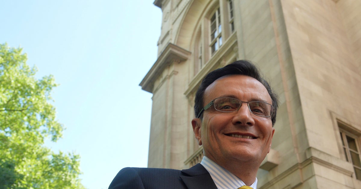 AstraZeneca Boss Predicts UK Will Vaccinate Around 30 Million People By ...