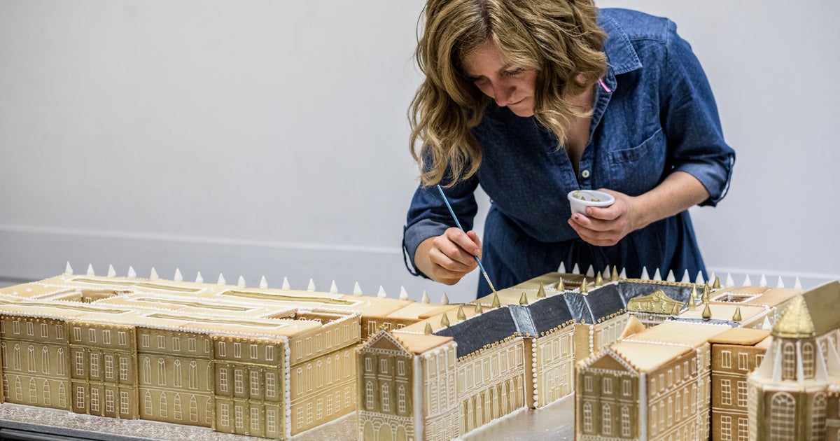 This 'Gingerbread Architect' Creates Iconic Buildings Out Of Biscuit ...