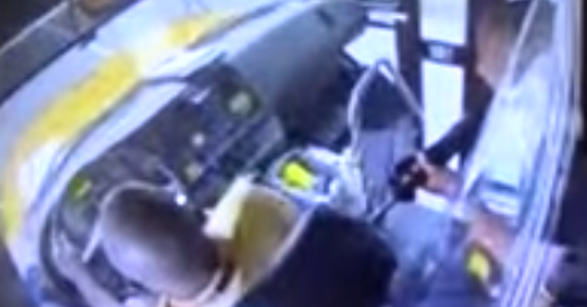 Armed U.S. Army Trainee Hijacks South Carolina School Bus Full Of ...