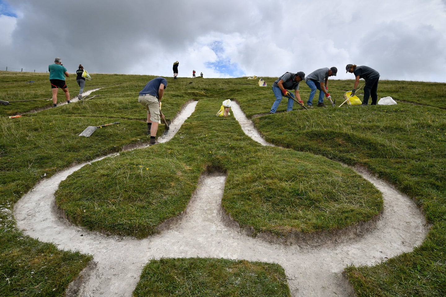 Discovery About Naked Giant Carved Into English Hillside Arouses ...