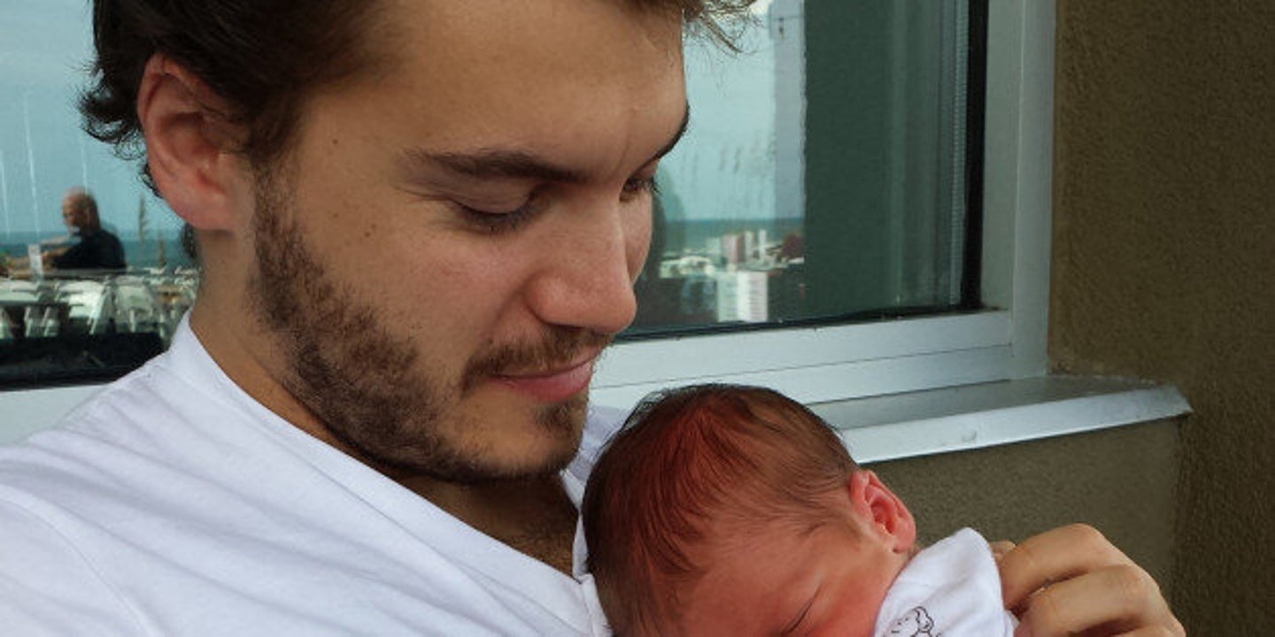 Emile Hirsch Is A Dad! Actor Poses With His Newborn Son Valor In ...