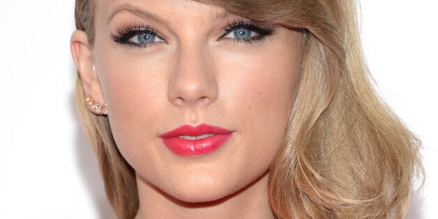 See A 12-Year-Old Taylor Swift Perform The National Anthem | HuffPost ...
