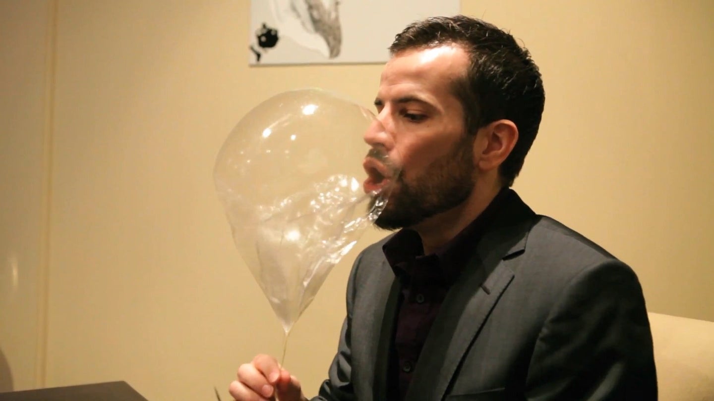 Edible Balloon: Alinea Serves Floating, Helium-Filled, Green-Apple ...