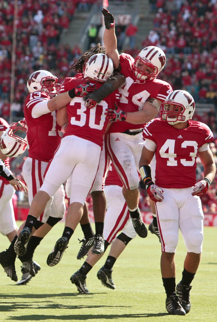 Wisconsin vs. Michigan State: Spartans Can Take Down Badgers | HuffPost ...