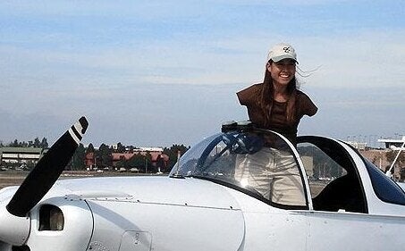 Woman Born With No Arms Becomes First Pilot To Fly Plane Using Only ...