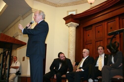 FL: Lieberman Stirs Up Bipartisan Interest In McCain | HuffPost Latest News
