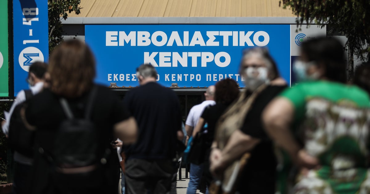 Θεσσαλονίκη: Ηλικιωμένη άρπαξε για «ενθύμιο» γεμάτο φιαλίδιο της Pfizer ...