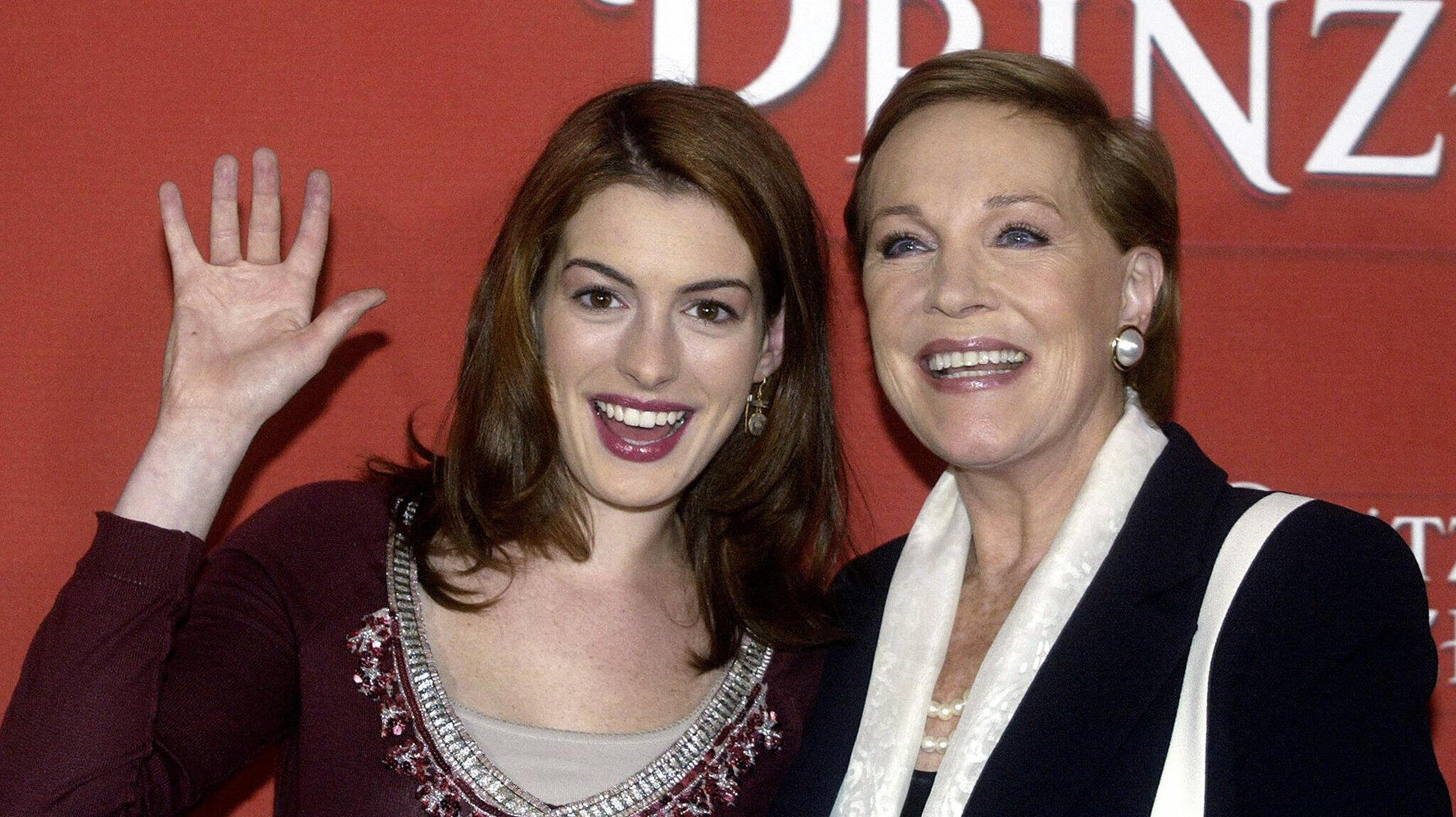 Anne Hathaway Celebrates 'Princess Diaries' 20th 'Birthday' With Sweet ...