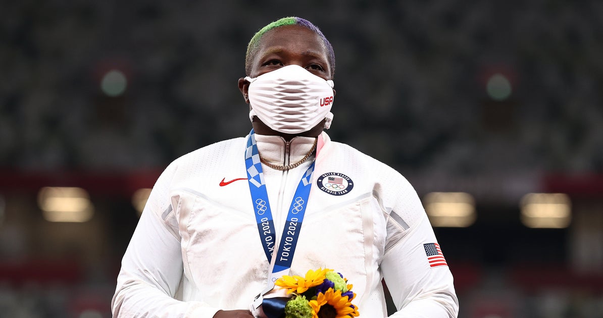 Olympian Raven Saunders' Mother Dies Days After Her Silver Medal Win ...