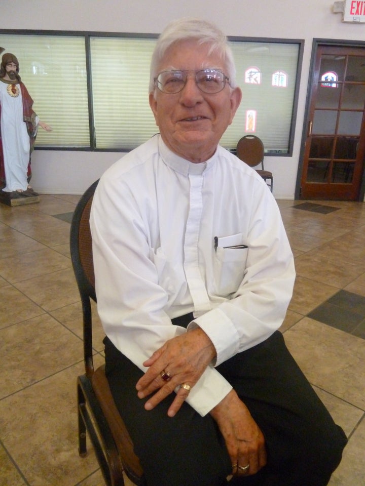 Anthony Sotelo, sacerdote, activista y confesor de prisioneros en las ...