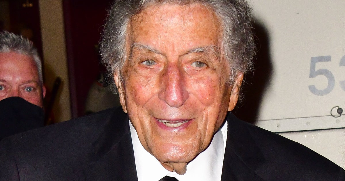 Tony Bennett Retires From Concerts At The Tender Age Of 95 | HuffPost ...
