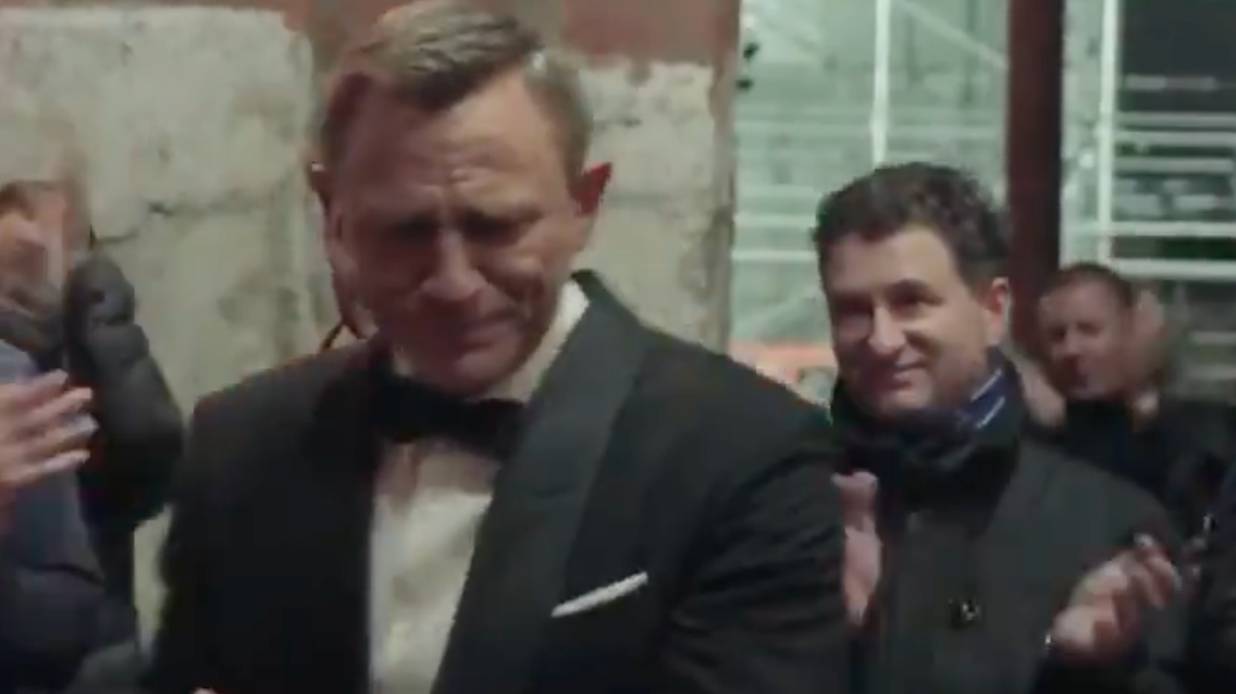 Daniel Craig Tears Up In Emotional James Bond Goodbye: 'One Of The ...