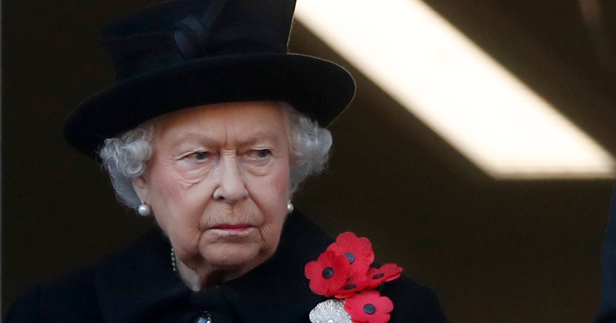 Queen Sprains Back, Misses Remembrance Sunday Service | HuffPost ...
