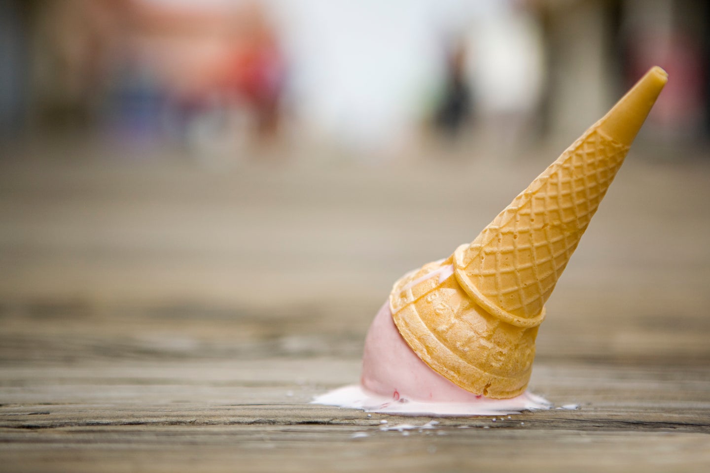 Does The 5-Second Rule Actually Mean It's Safe To Eat Food Off The ...