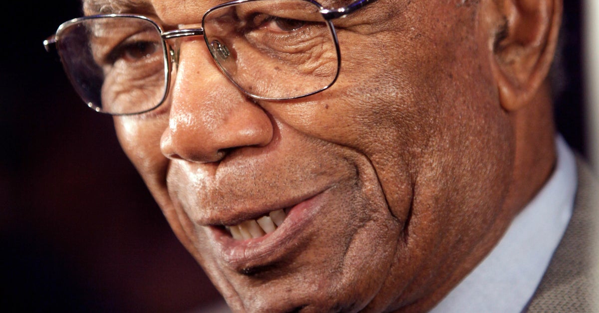 Basketball Hall Of Famer Sam Jones, Winner Of 10 NBA Titles, Dies At 88 ...