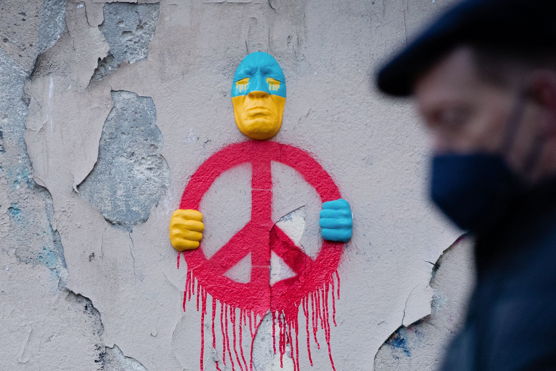 The Stunning And Heartbreaking Street Art Painted In Solidarity With ...