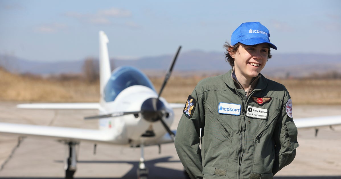 Teenage Pilot Starts Around-The-World Flight From Bulgaria | HuffPost ...