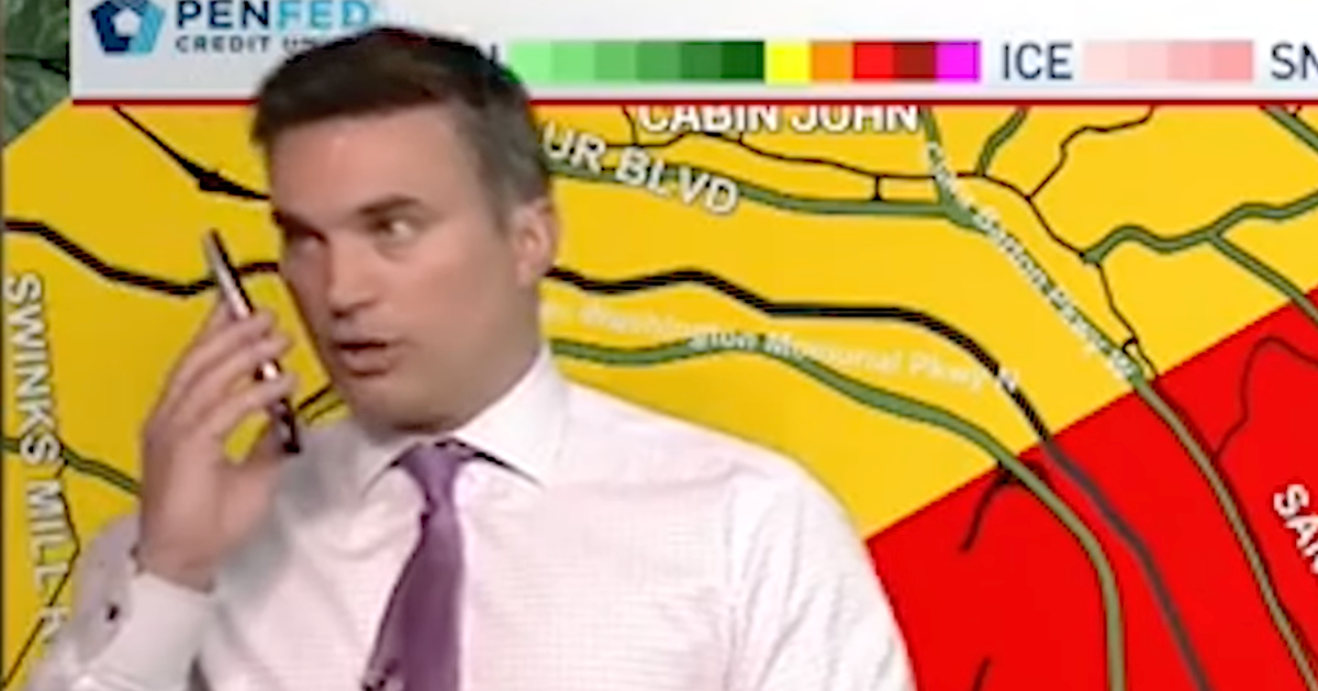 Weatherman Interrupts Live Broadcast To Warn His Kids About Tornado ...