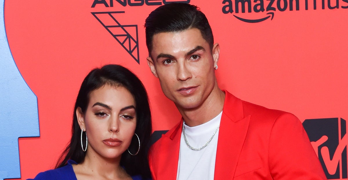 Cristiano Ronaldo Announces Death Of His Newborn Son Huffpost Uk