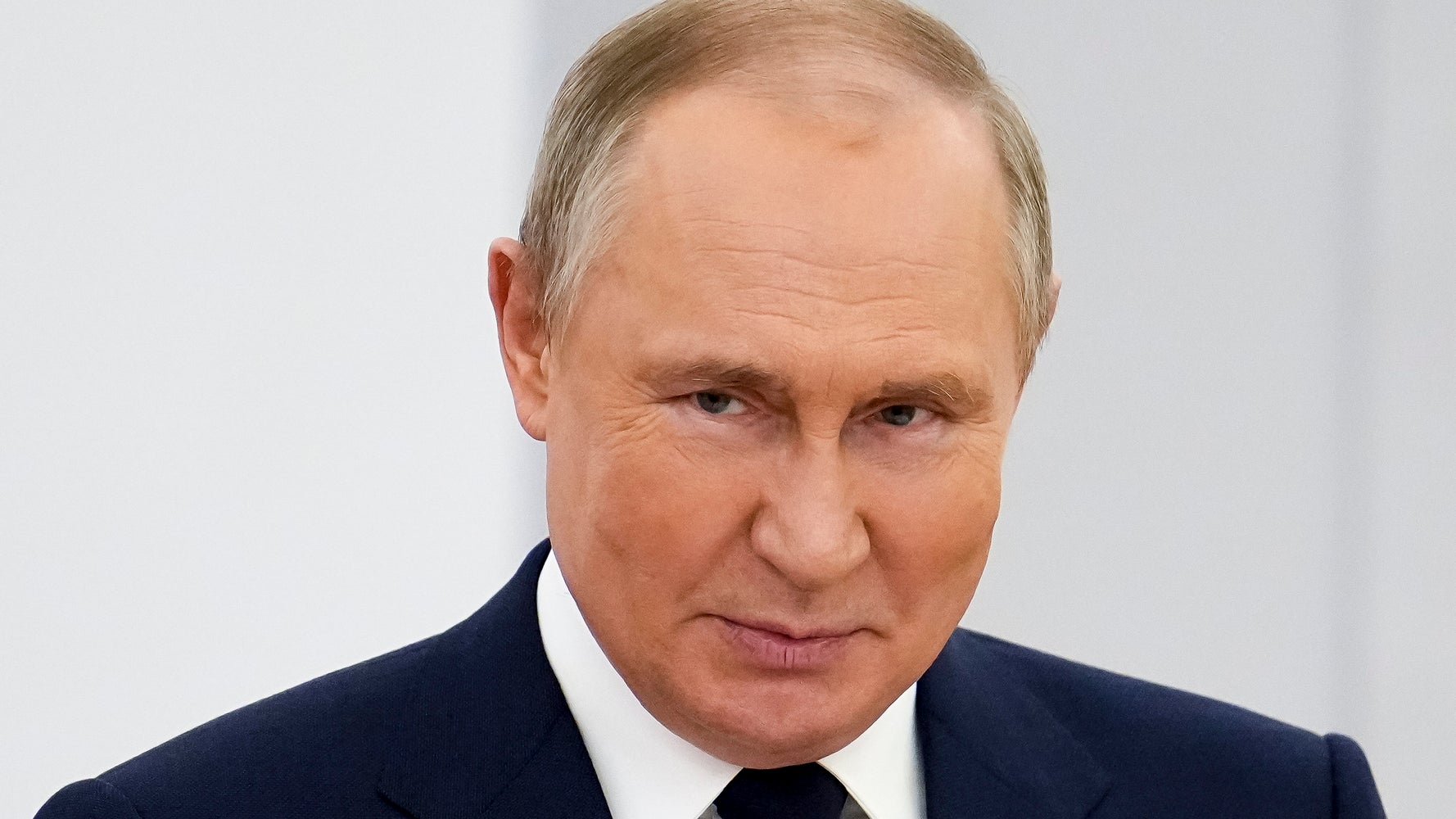 Former Cia Director Warns Of Putins Next Move In Ukraine Huffpost