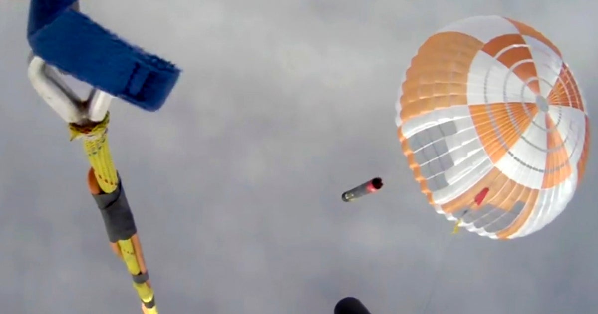Helicopter Catches Rocket Falling From Space, But Then Drops It Into ...