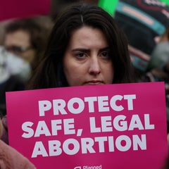 28 Spring Breakers Test Positive For COVID-19 After Mexico Vacation ...