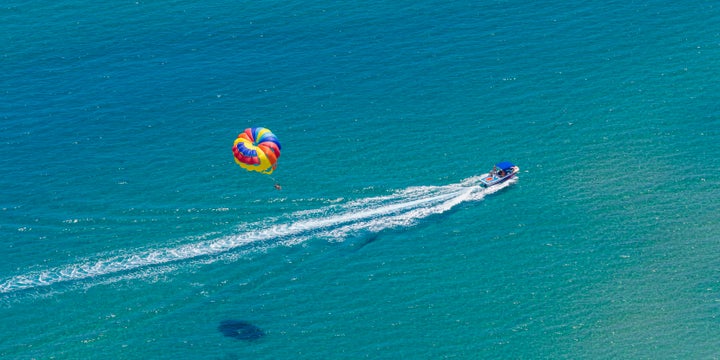 Mother Killed, Kids Injured After Tourist Boat Captain Cuts Parasail ...