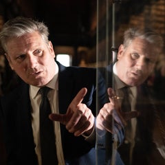 Nottingham Prisoner 'Gouges Out His Own Eyes' In Protest Over ...