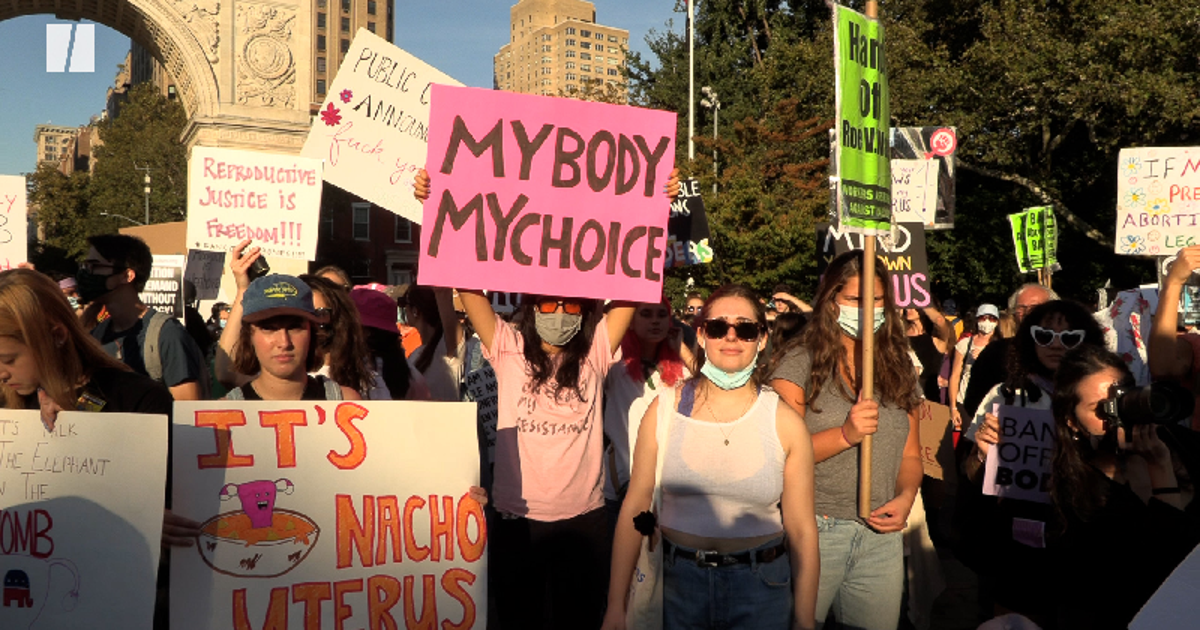 Roe Overturned: The Fight Begins | HuffPost UK Videos