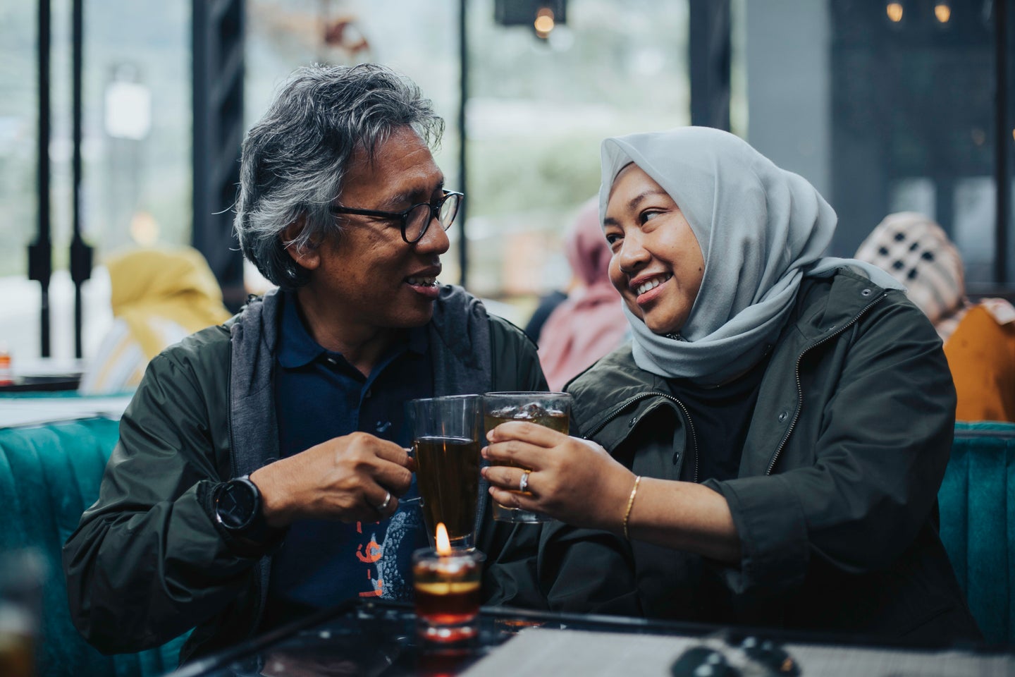 8 Things Happy Couples Do When They Feel Disconnected | HuffPost Life