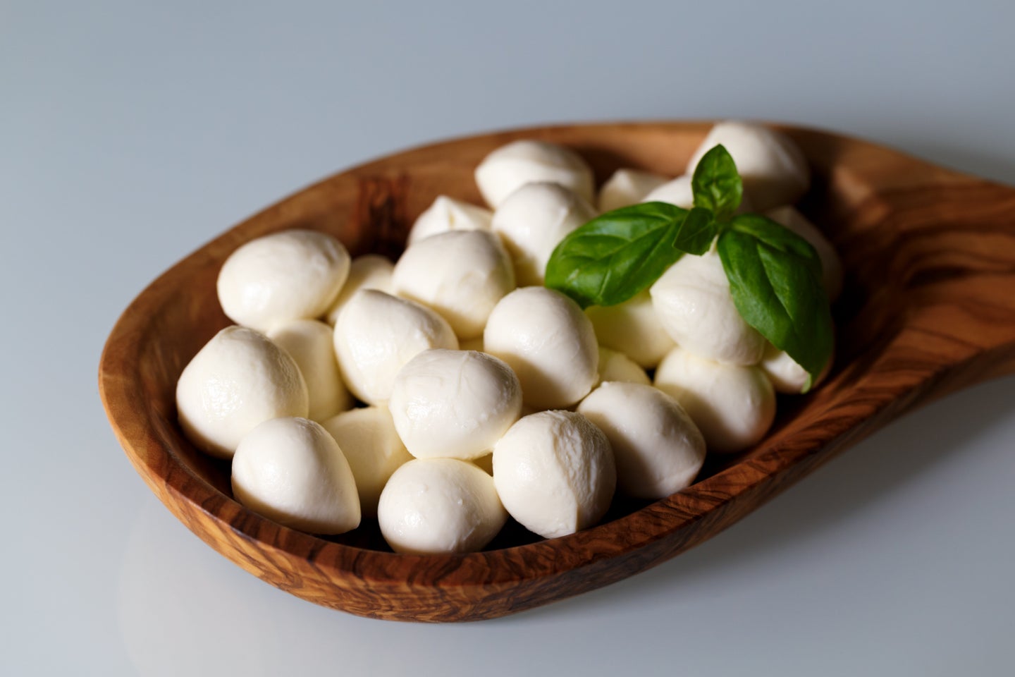 The Different Types Of Mozzarella, And How To Use Them | HuffPost Life