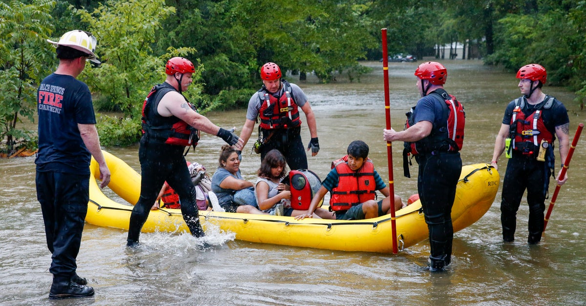 Heavy Rain Floods Streets Across Dallas-Fort Worth Area | HuffPost ...