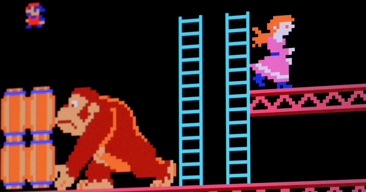 New Hampshire Artists Transform Building Into Real-Life 'Donkey Kong ...