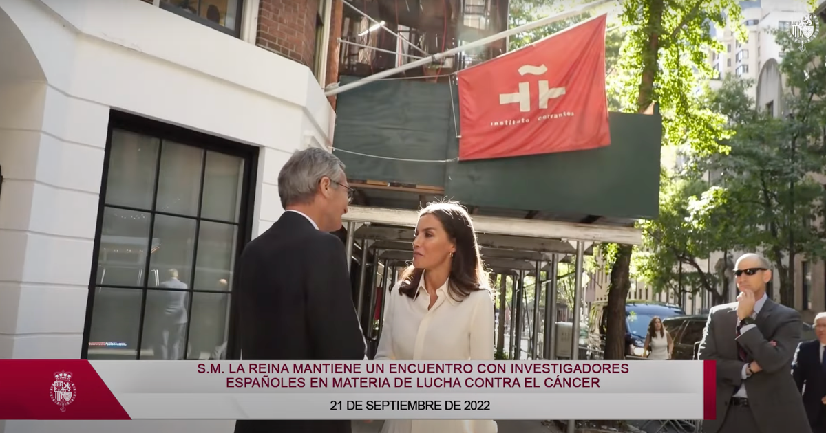Letizia le da la mano al embajador de España en EE.UU y le suelta una ... Letizia le da la mano al embajador de España en EE.UU y le suelta una ...