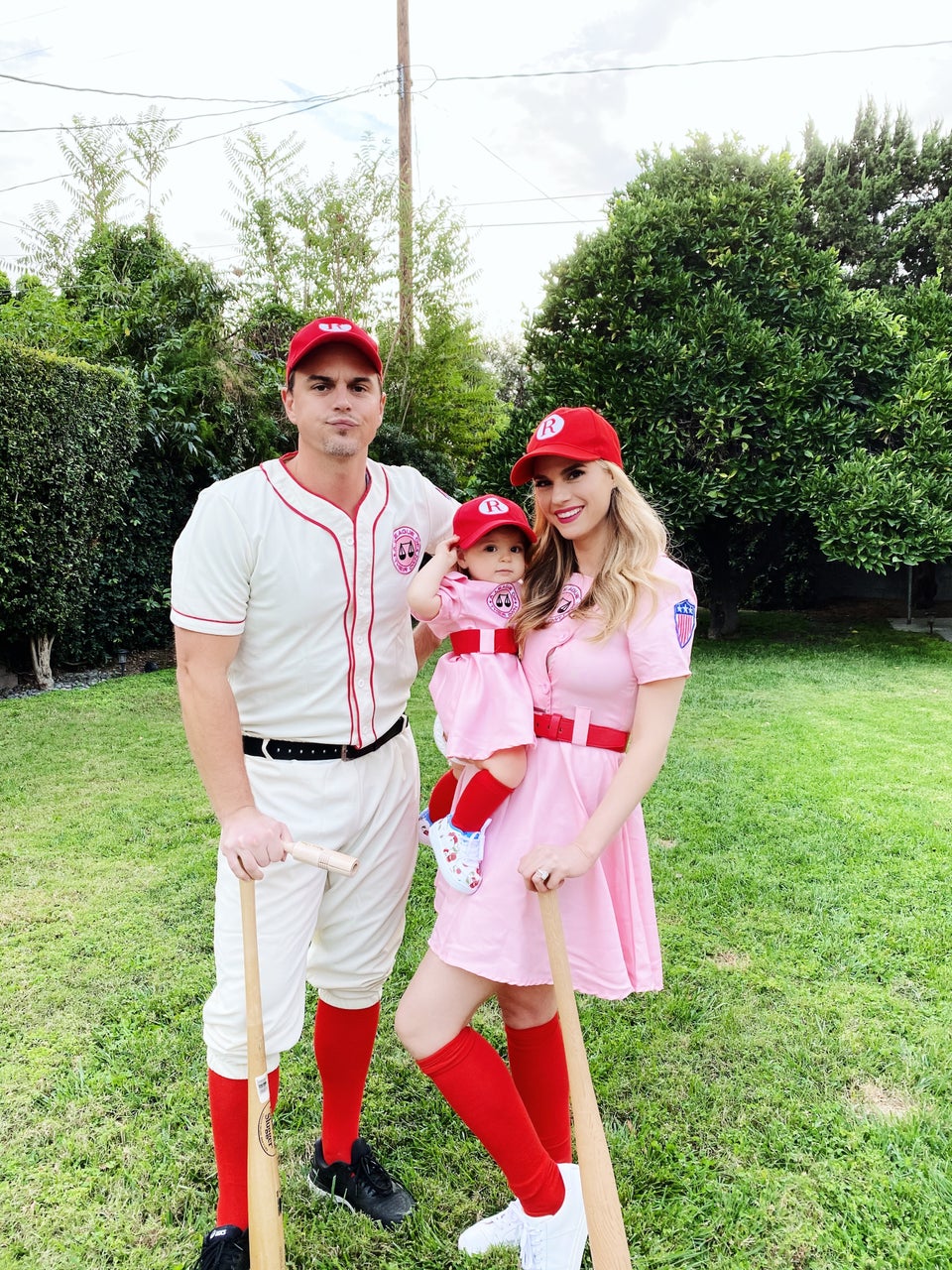 22 Unique Couples Halloween Costumes You Havent Seen A Million Times Huffpost Uk Relationships