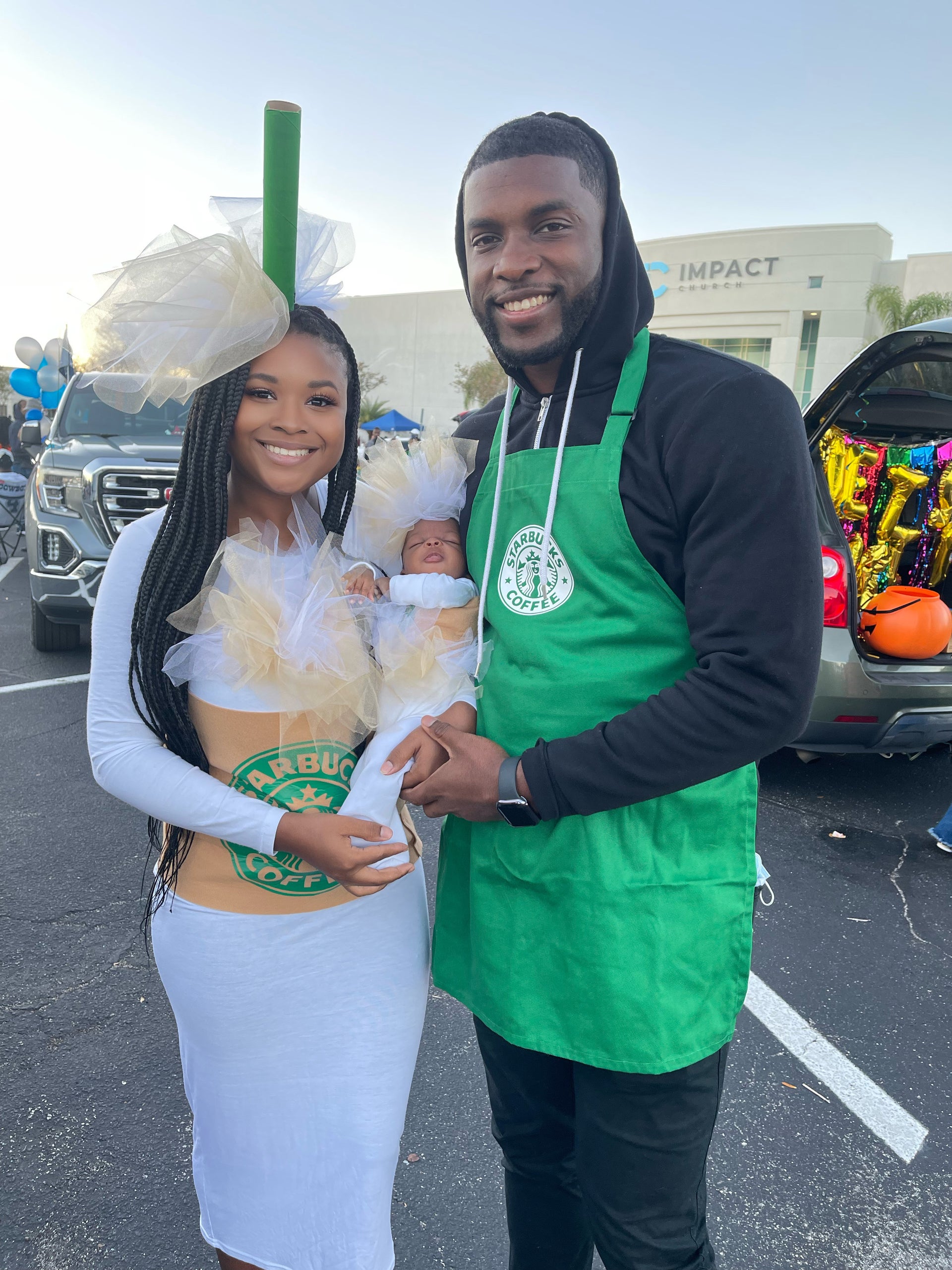 21 Couple And Baby Halloween Costumes That Are So Stinkin' Cute ...